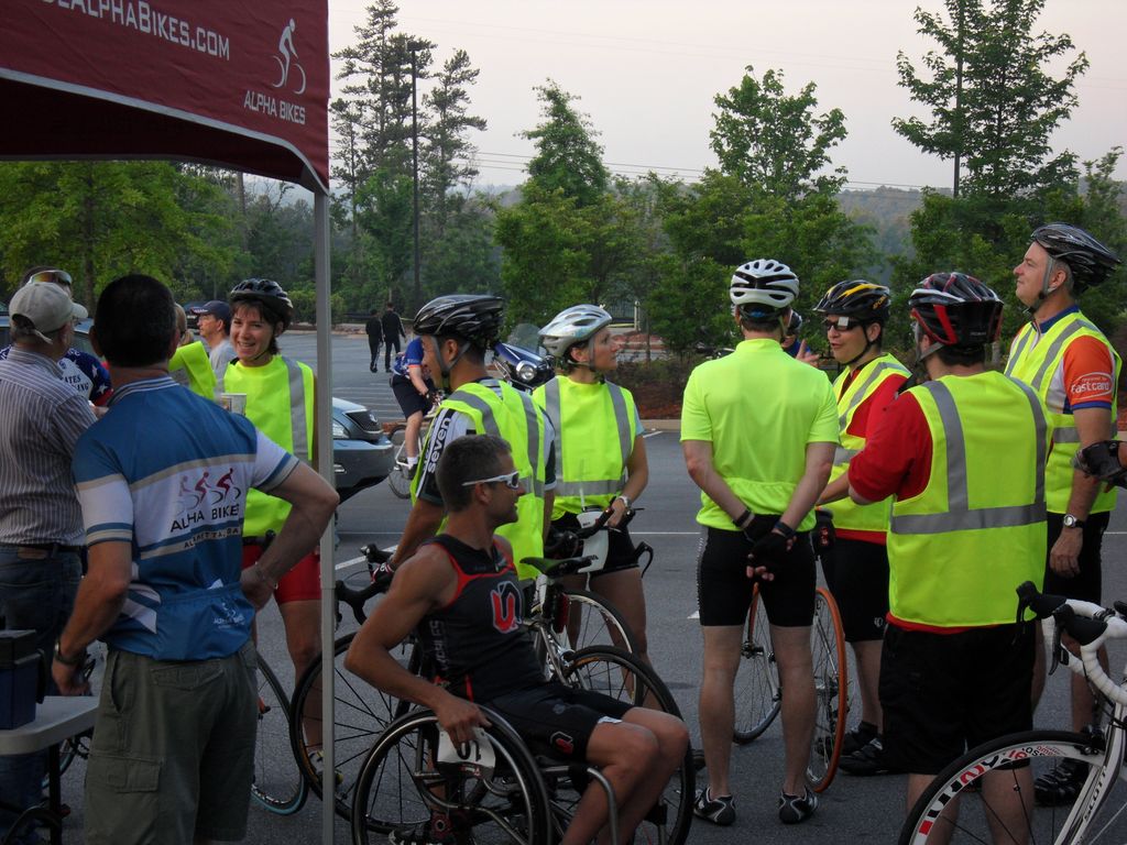 handcyclist Ryan Barnett checks out bike marshals – BikeAlpharetta